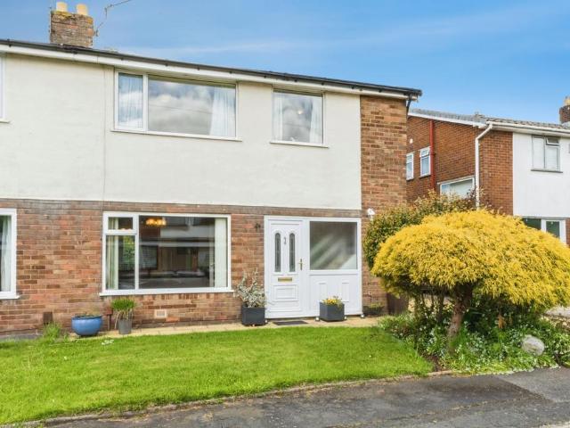 3 bedroom semi detached house for sale