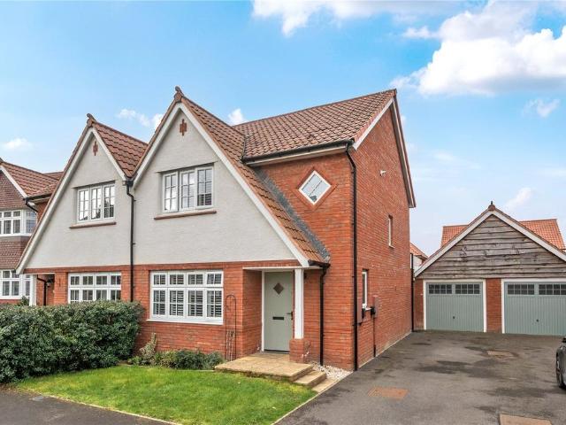 3 bedroom semi detached house for sale