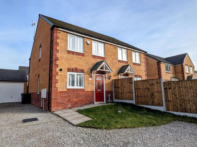 3 bedroom semi detached house for sale