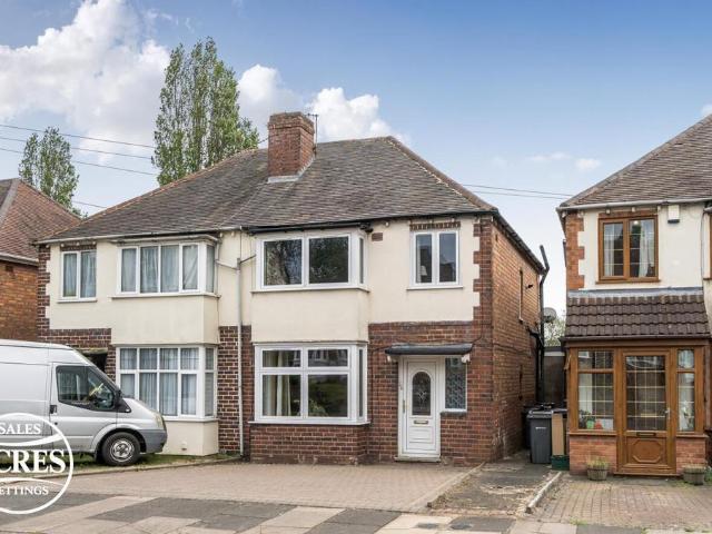 3 bedroom semi detached house for sale