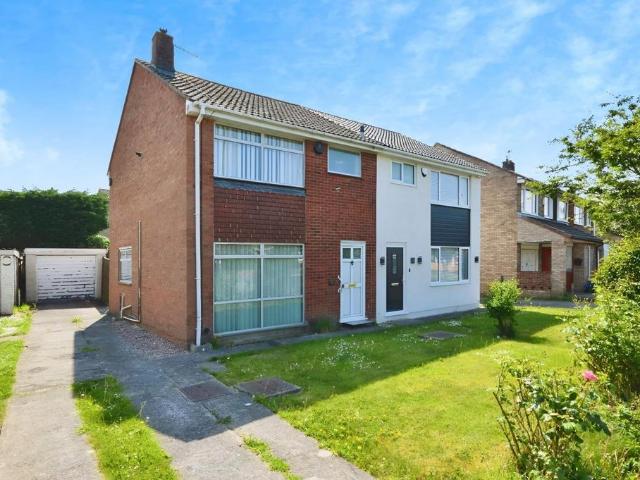3 bedroom semi detached house for sale