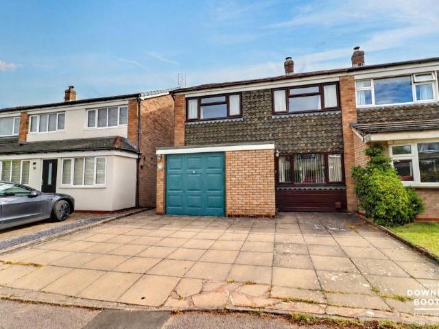 3 bedroom semi detached house for sale