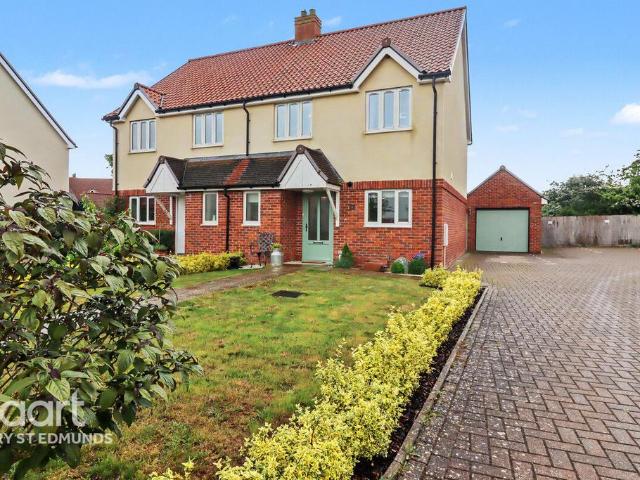 3 bedroom semi detached house for sale