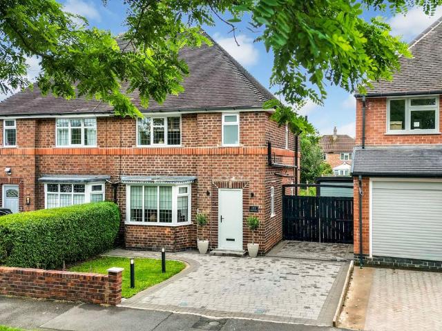 3 bedroom semi detached house for sale