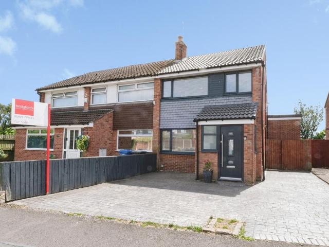 3 bedroom semi detached house for sale