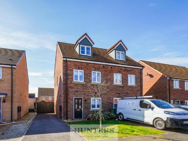 3 bedroom semi detached house for sale