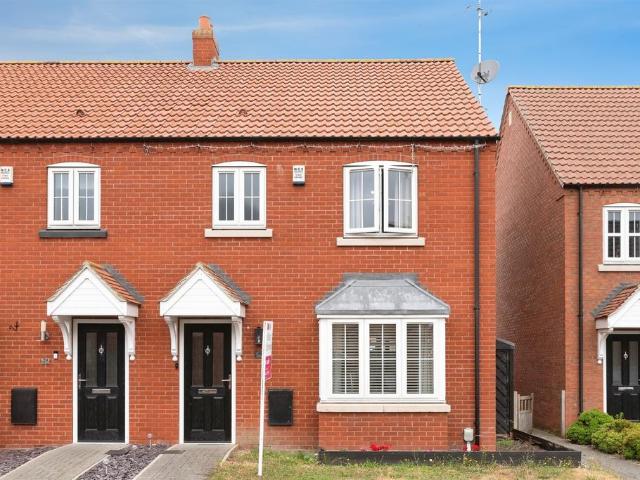 3 bedroom semi detached house for sale