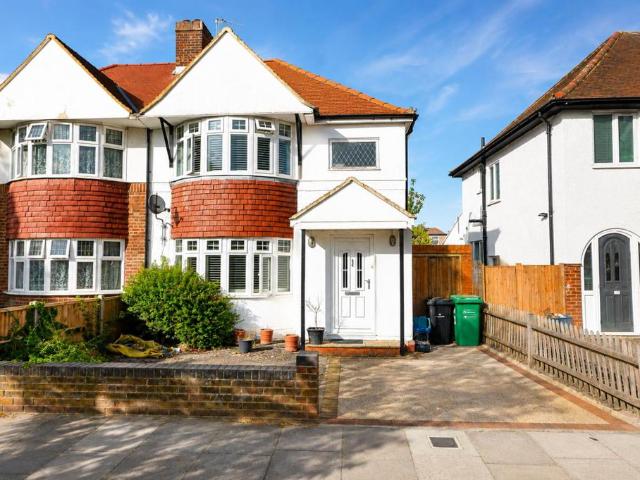 3 bedroom semi detached house for sale