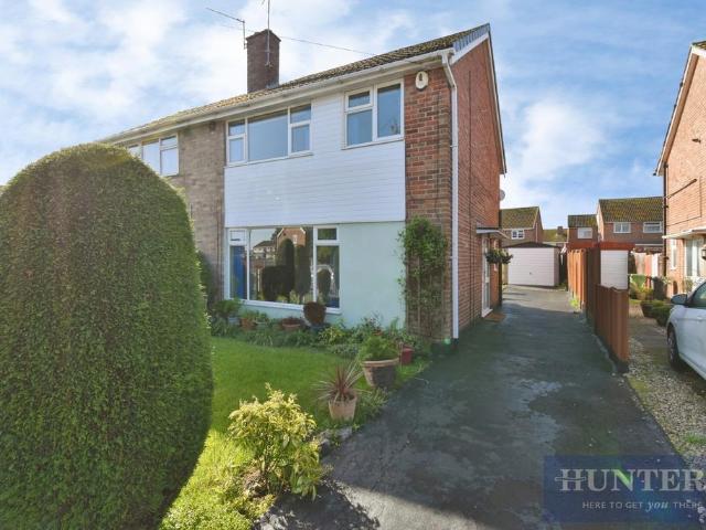 3 bedroom semi detached house for sale