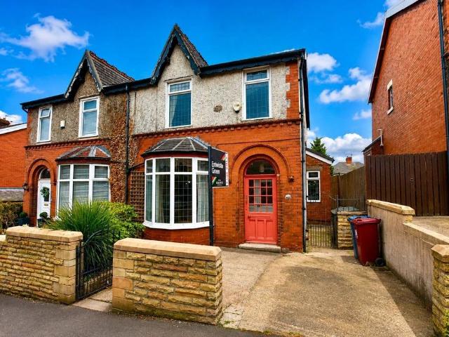 3 bedroom semi detached house for sale