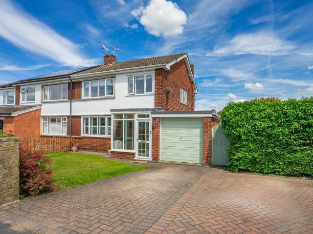 3 bedroom semi detached house for sale