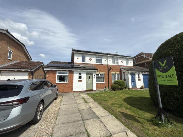 3 bedroom semi detached house for sale