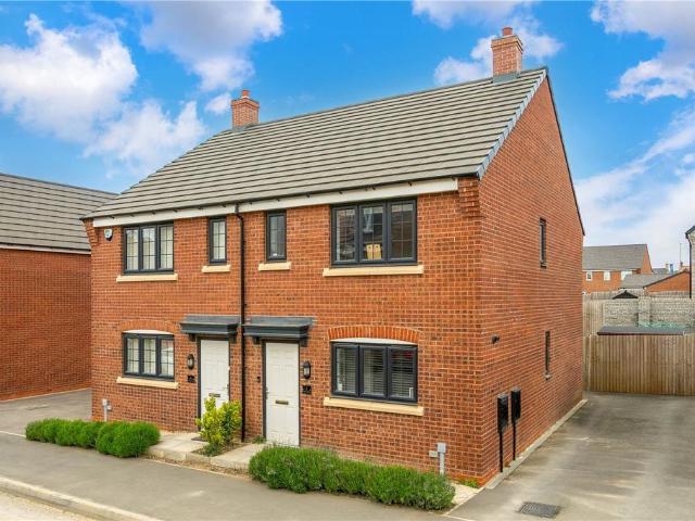 3 bedroom semi detached house for sale
