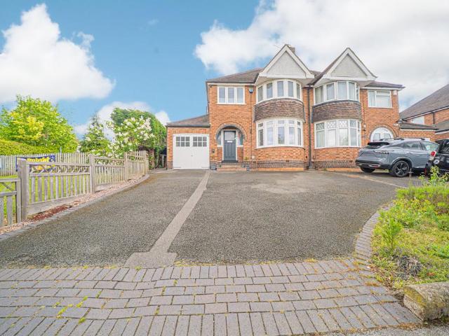 3 bedroom semi detached house for sale