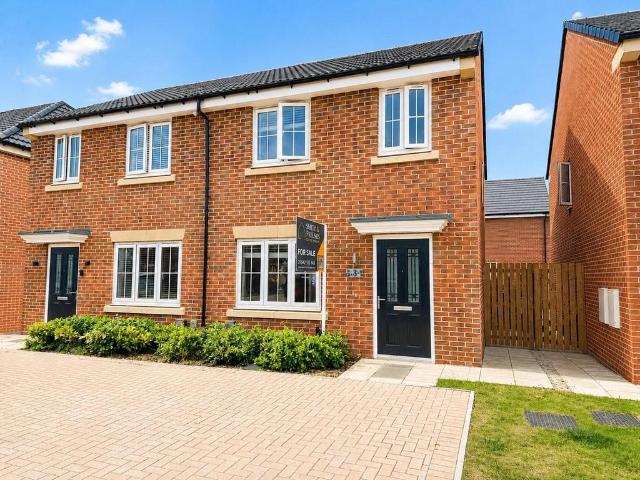 3 bedroom semi detached house for sale