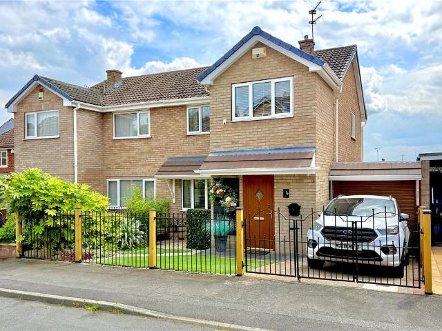 3 bedroom semi detached house for sale