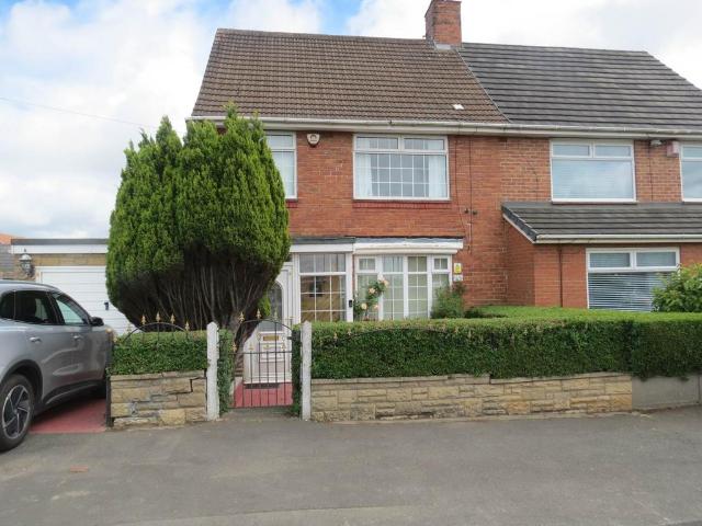 3 bedroom semi detached house for sale