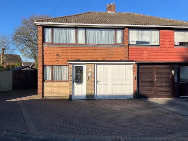 3 bedroom semi detached house for sale