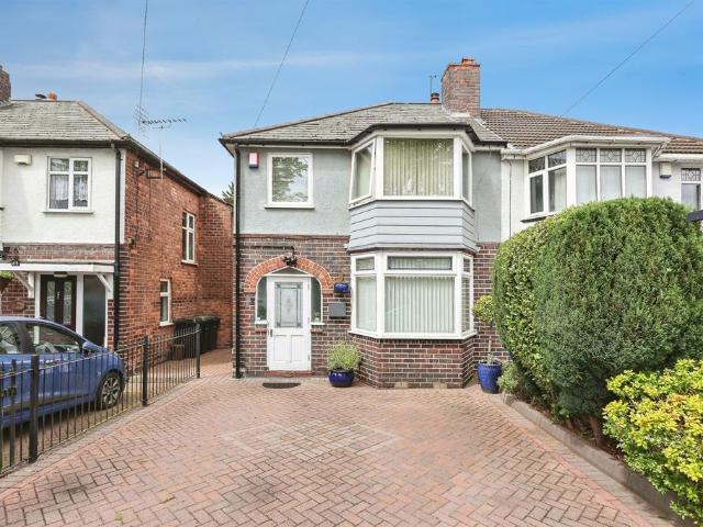 3 bedroom semi detached house for sale