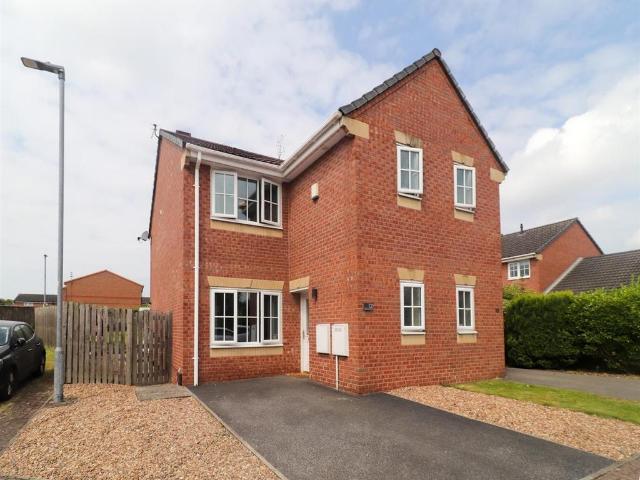 3 bedroom semi detached house for sale