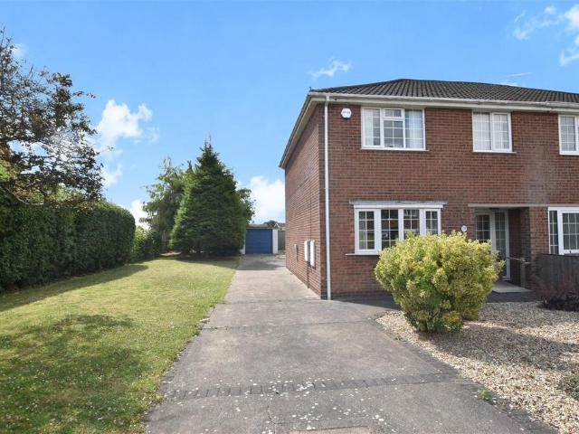3 bedroom semi detached house for sale