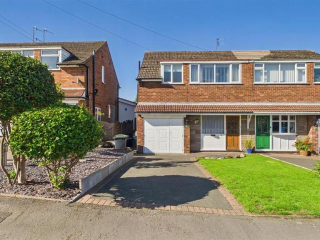 3 bedroom semi detached house for sale