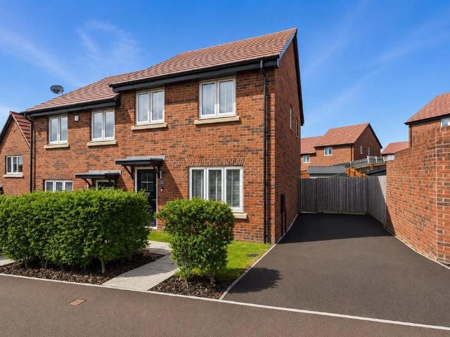 3 bedroom semi detached house for sale