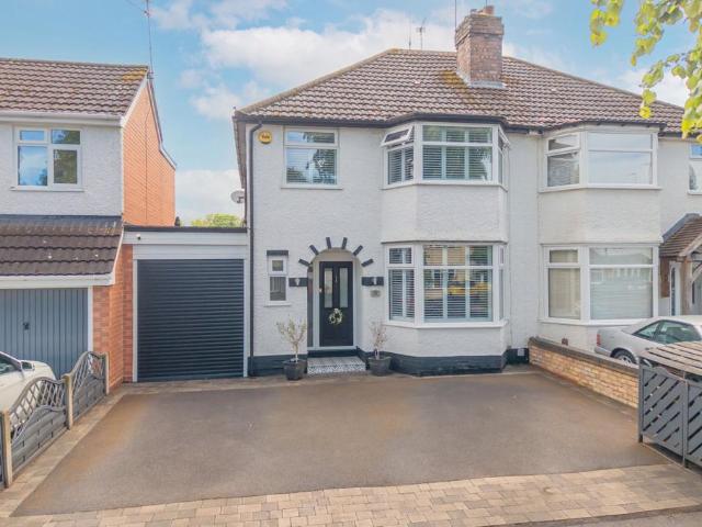 3 bedroom semi detached house for sale