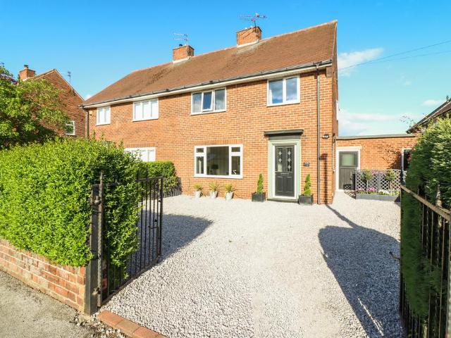 3 bedroom semi detached house for sale