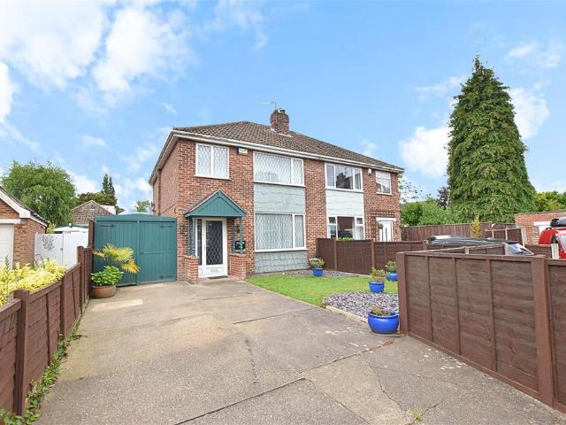 3 bedroom semi detached house for sale