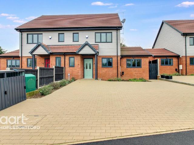 3 bedroom semi detached house for sale