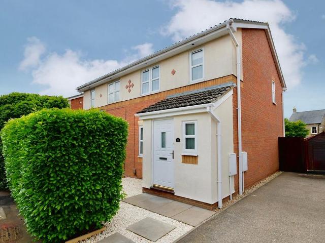 3 bedroom semi detached house for sale