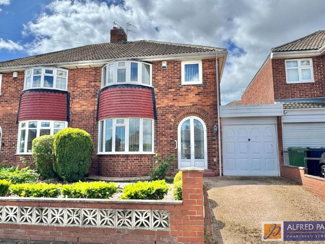 3 bedroom semi detached house for sale
