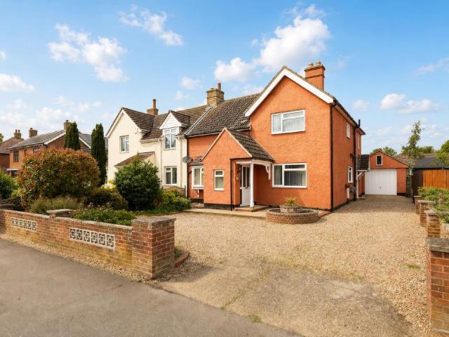 3 bedroom semi detached house for sale