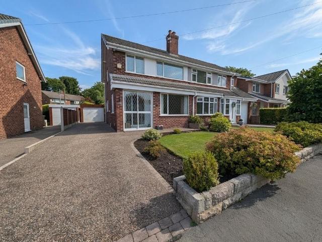 3 bedroom semi detached house for sale