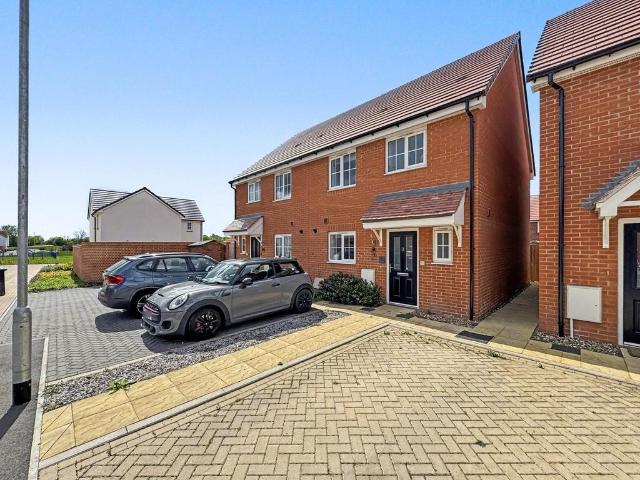 3 bedroom semi detached house for sale