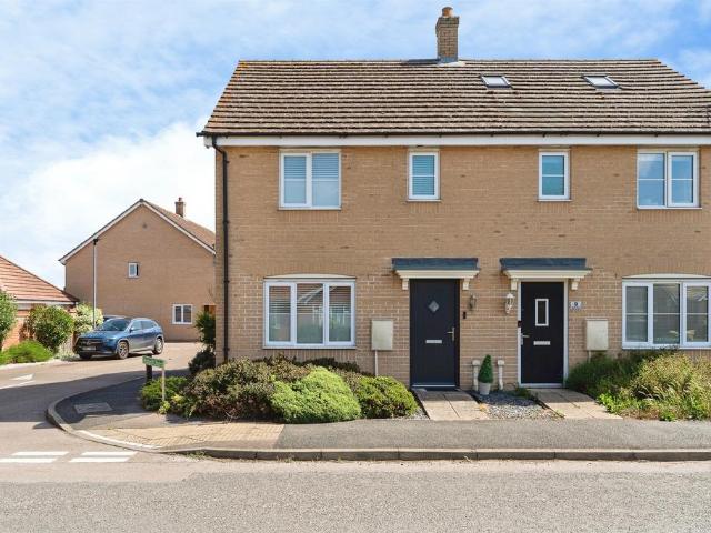 3 bedroom semi detached house for sale