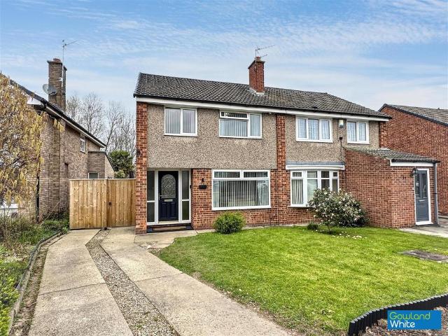 3 bedroom semi detached house for sale