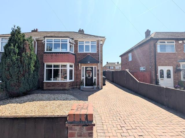 3 bedroom semi detached house for sale