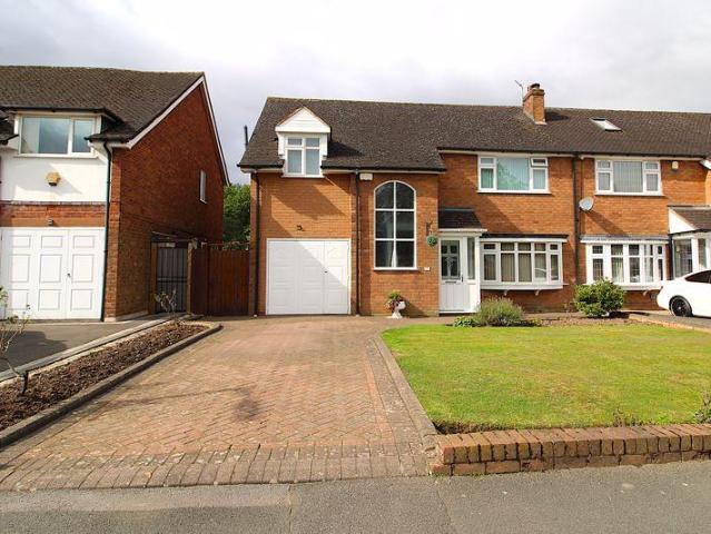 3 bedroom semi detached house for sale