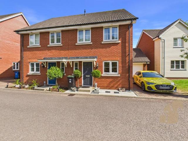 3 bedroom semi detached house for sale