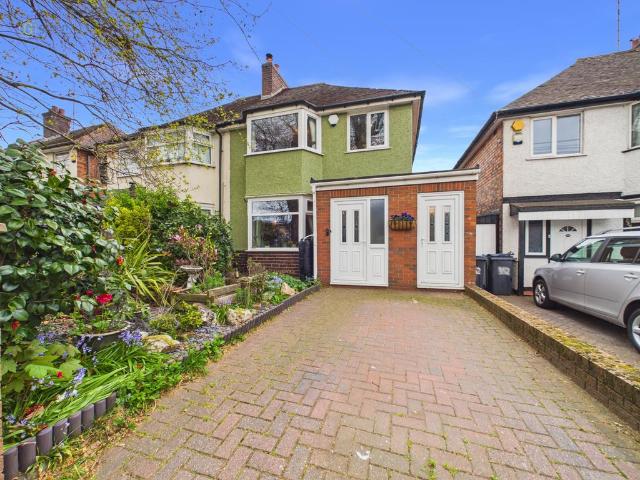 3 bedroom semi detached house for sale