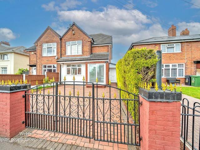 3 bedroom semi detached house for sale
