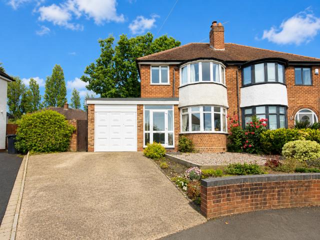 3 bedroom semi detached house for sale