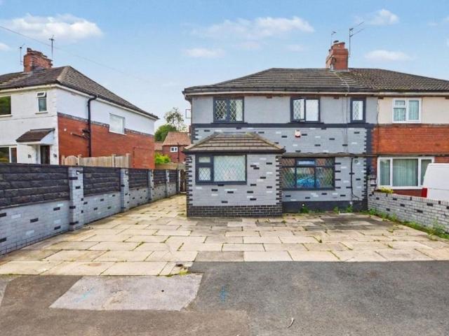 3 bedroom semi detached house for sale