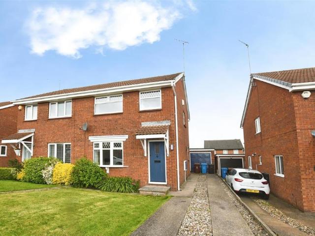 3 bedroom semi detached house for sale