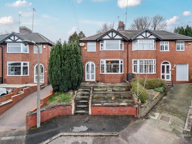 3 bedroom semi detached house for sale