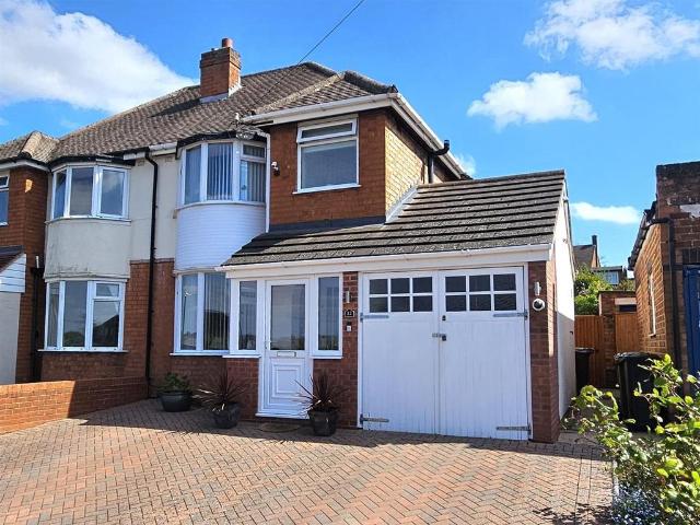 3 bedroom semi detached house for sale
