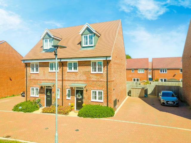 3 bedroom semi detached house for sale