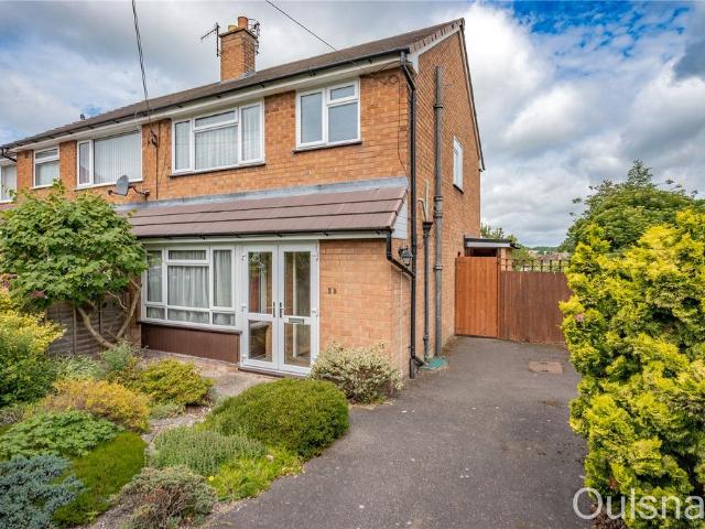 3 bedroom semi detached house for sale